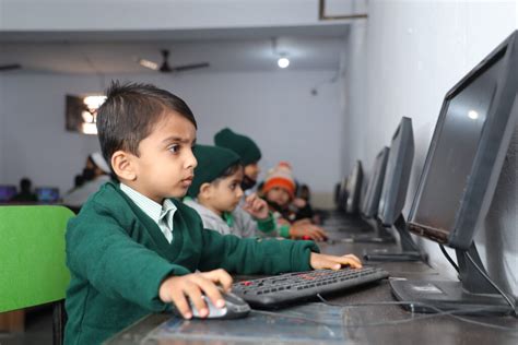 Computer Lab Azad Public School Bulandshahr