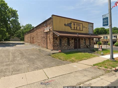New Lenoxs Long Vacant Tjs Bar Sells Tru Country Bar Coming Soon
