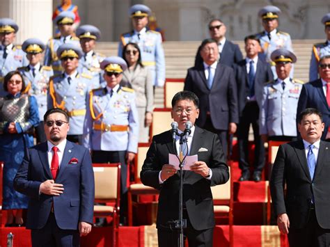 Live Ерөнхийлөгч У Хүрэлсүх МУИС ийн 80 дахь хичээлийн шинэ жилийн нээлтэд оролцож байна Isee Mn