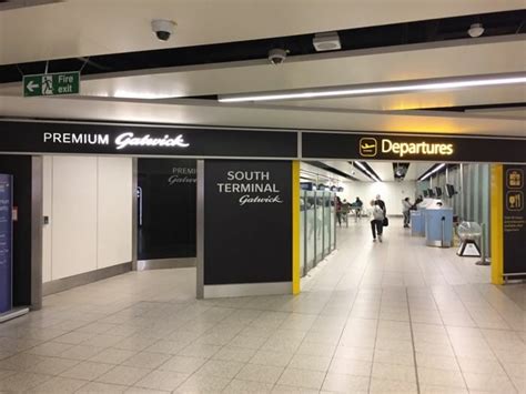 Review British Airways First Lounge At London Gatwick