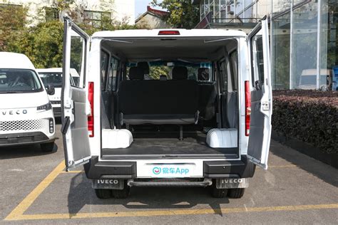 【依维柯得意2 5t 客车短轴低顶双胎侧拉门 5 9座后备厢图片 汽车图片大全】 易车