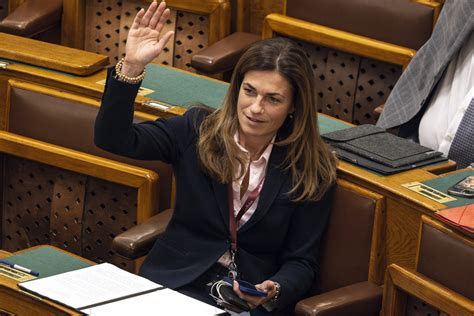 Kedélyesnek és Magabiztosnak Tűn Varga Judit Két Nappal A Lemondása