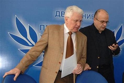 Доган почна работа