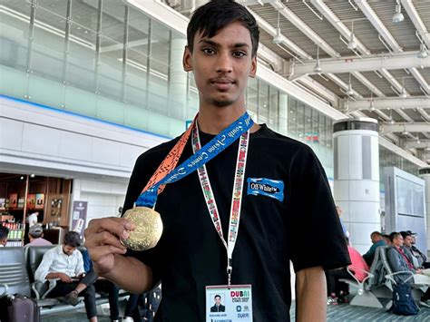 Won The Badminton Champion Ship बैडमिंटन चैम्पियनशिप में जीत हासिल की