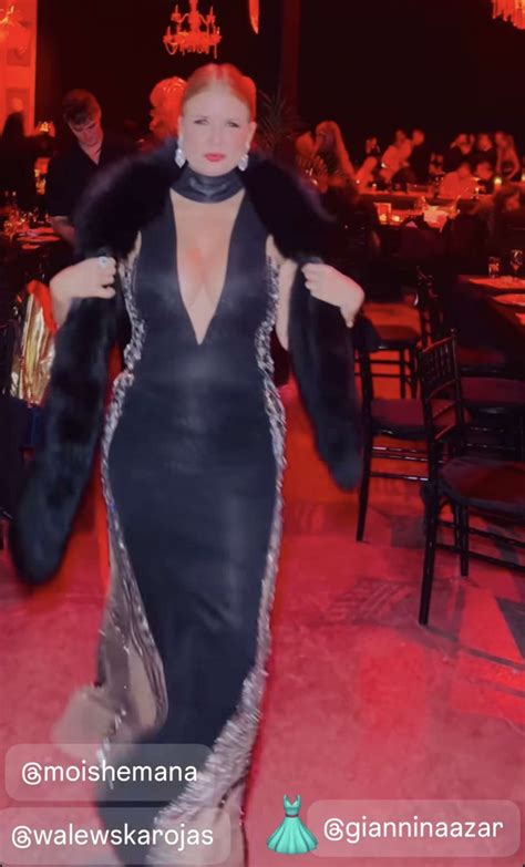 Lili Estefan Sissi Fleitas Y Más Famosas Brillan En Desfile De Giannina Azar