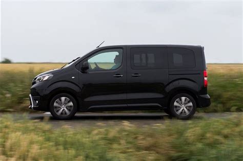 Review Toyota Proace Verso Honest John