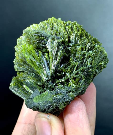 Natural Green Colour Epidote Crystal Bunch Specimen Epidote Crystal