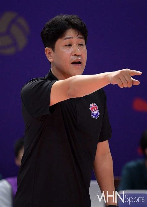 도로공사 김종민 감독 A 코치 폭행한 적 없다막는 과정에서 닿았을 뿐윤리센터 조사 초기 착수