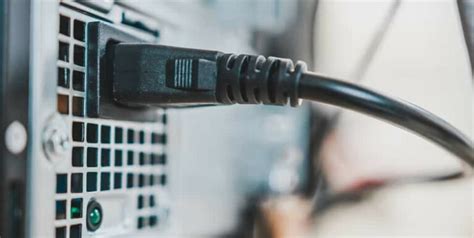 How Many Watts Does A Laptop Use Find Out Here