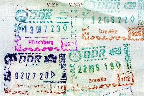 Foto Ein Und Ausreisestempel Der Ddr In Einem Jugoslawischen