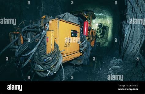 Inside Mine Underground Stock Videos And Footage Hd And 4k Video Clips Alamy
