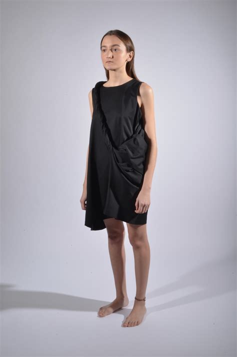 Unisex Dress Diversity Melissa Grustat