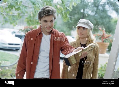 Emile Hirsch And Elisha Cuthbert