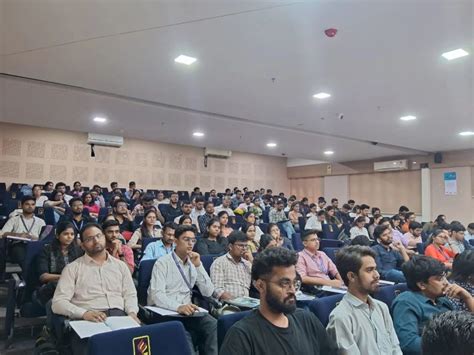 Guestspeaker Managementeducation Internationalbusiness Ketan Vira