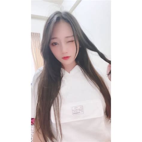 雯雯 wen08 07 Threads Say more