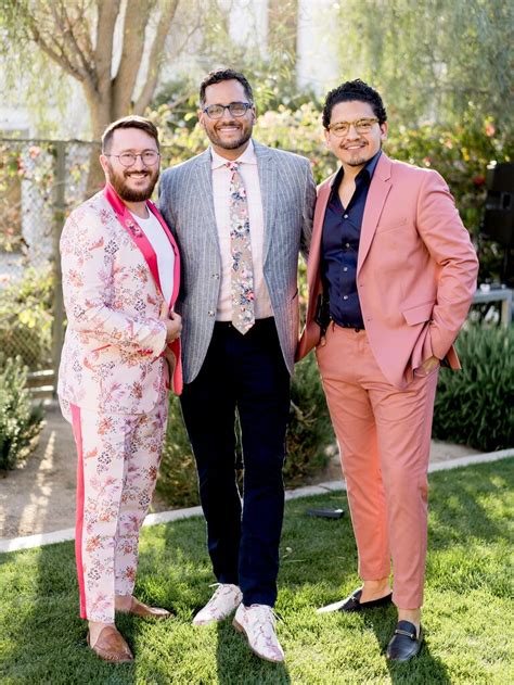 How Should A Man Dress For A Wedding