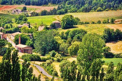 Les Nombreux Attraits De La Provence Local Blogs