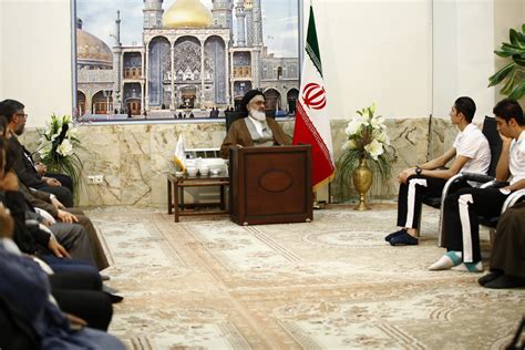 تیم ملی تکواندو در حرم حضرت معصومهس حضور یافتعاشورزاده مدال طلای