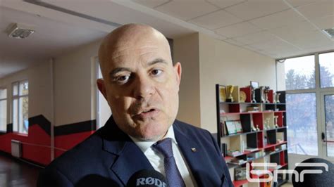 Главният прокурор очаква доказателства от премиера на Нидерландия Живот БГ