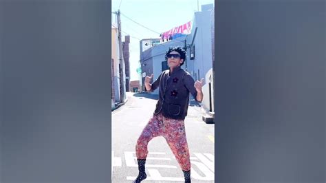 부산 사투리 트로트찬양 구자억 목사님의 우얄라꼬이기모꼬 Youtube