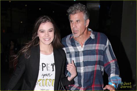 Hailee Steinfeld Movie Date With Dad Photo Photo Gallery Just Jared Jr
