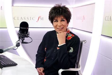 10 Hot Sexy Moira Stuart Bikini Pics