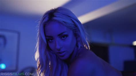 Fit Kitty Fucks Herself With A Dildo Eporner Fit Kitty Fucks Herself With A Dildo Eporner