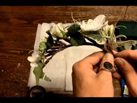 Флористика мастер класс свадебный или праздничный венок из цветов своими руками уроки