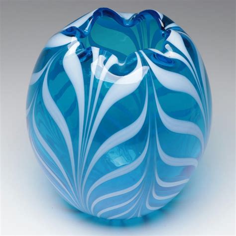 Dave Fetty Signed Fenton Limited Edition Pulled Feather Art Glass Vase