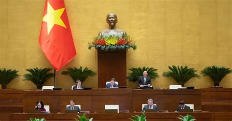 越南第十五届国会第九次特别会议讨论2025年经济社会发展补充提案 Nhan Dan Online