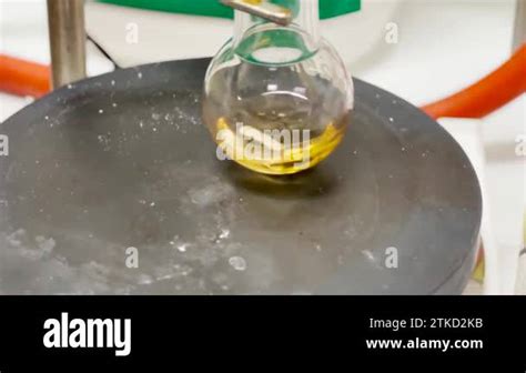 Synthesis Reaction Stock Videos And Footage Hd And 4k Video Clips Alamy