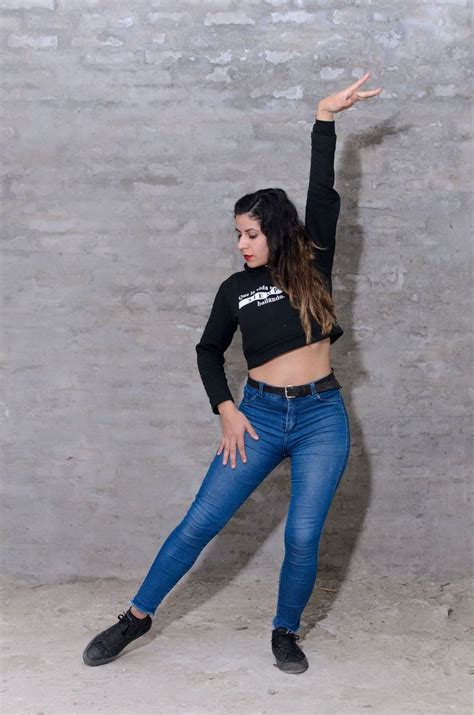 Pin De Florencia Rodriguez En Poses Para Mujeres Mujeres Lindas