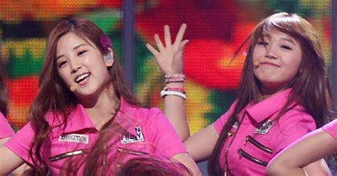 포토 에이핑크 윤보미 머리 산발 나홀로 격한 안무