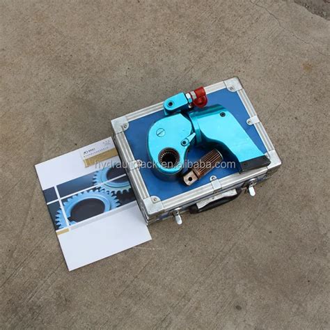 Low Profile Cassette Hydraulic Torque Wrench With Socket For Removing