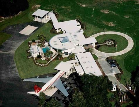 Printable John Travolta Plane House A Unique And Intriguing Home
