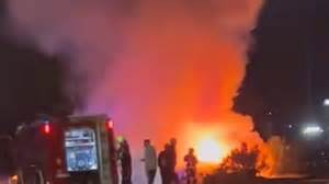 Sudarili Se Audi I Kamion Auto U Plamenu Teška Saobraćajna Nesreća