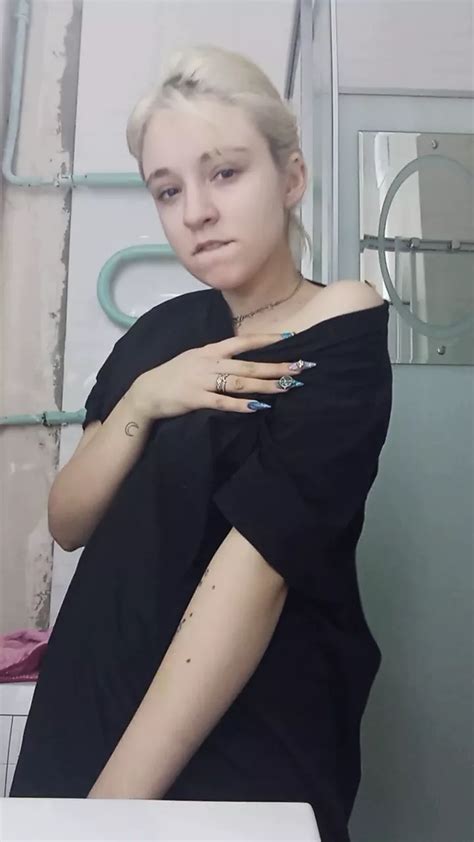 Morning Erotic Striptease In The Bath Xhamster