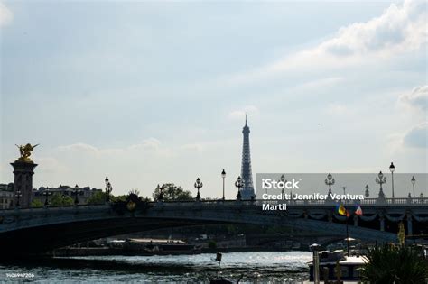 센 강에서 알렉산더 Iii 다리와 에펠 탑까지의 전망 0명에 대한 스톡 사진 및 기타 이미지 0명 강 거리 Istock