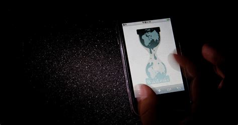 Fbi Search Of Cia Leak Suspect Turned Up Photos Of Sex Assault On