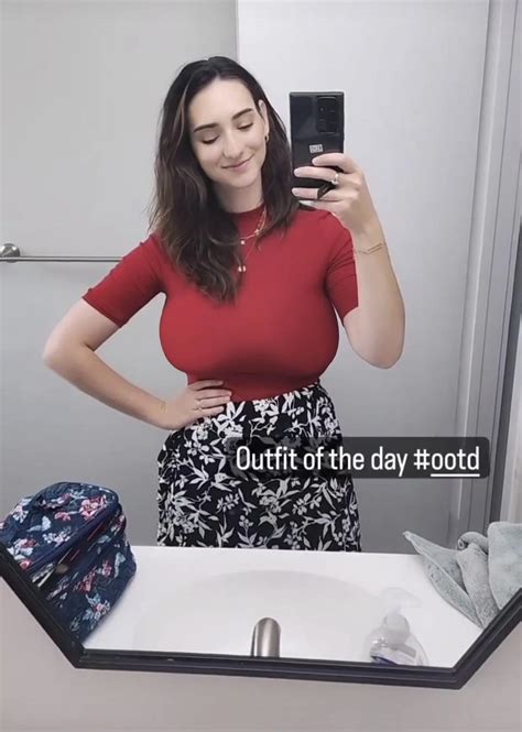 Her Boobs Are Outstanding 😍 Rabigailshapiro