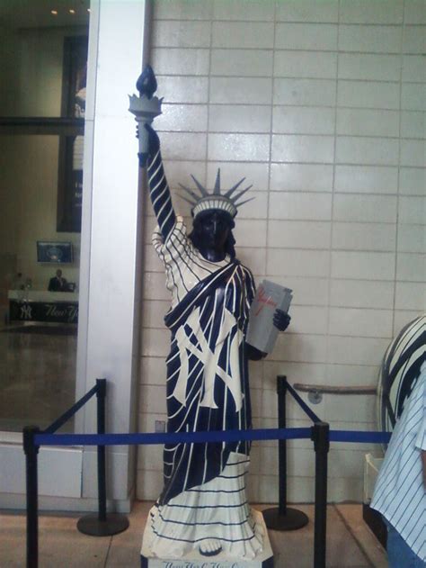 New York Yankees Statue Of Liberty I So Need This For My Front Porch Lol New York Yankees