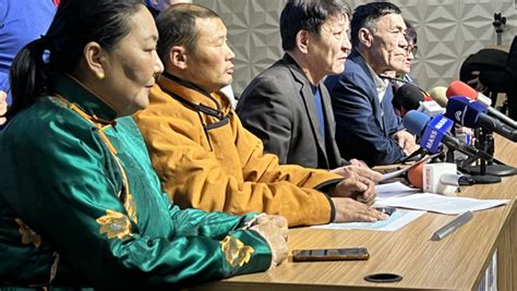 Увс аймагт улсын төсвийн хөрөнгөөр баригдах тендерүүдийг Ч Хүрэлбаатар сайдын хамаатнууд авдаг