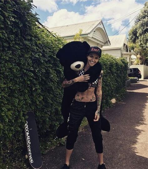 Imagem De Ruby Rose Ruby Rosa Rubí Fotos Tumbrl Calle Y Poche