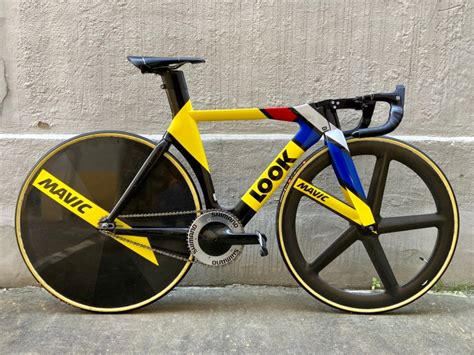 룩 L96 카본 트랙 프레임셋 마빅 아이오 And 코메트 카본 트랙 휠셋 시마노 올림픽 젠 And 룩 제드 트랙 크랭크셋 벨로바이크