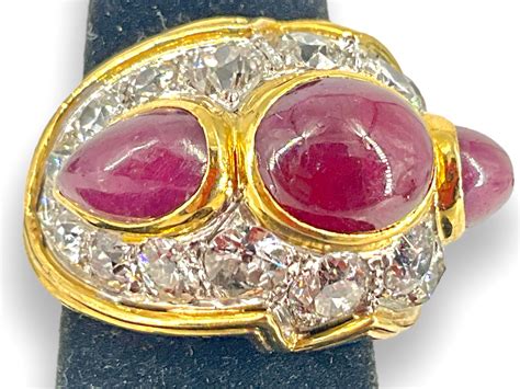 Lot 18kt Yellow Gold And Diamonds And Ruby Cabochons Dinner Ring