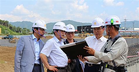 농협횡성물류센터 공사현장 점검하는 이상욱 대표이사