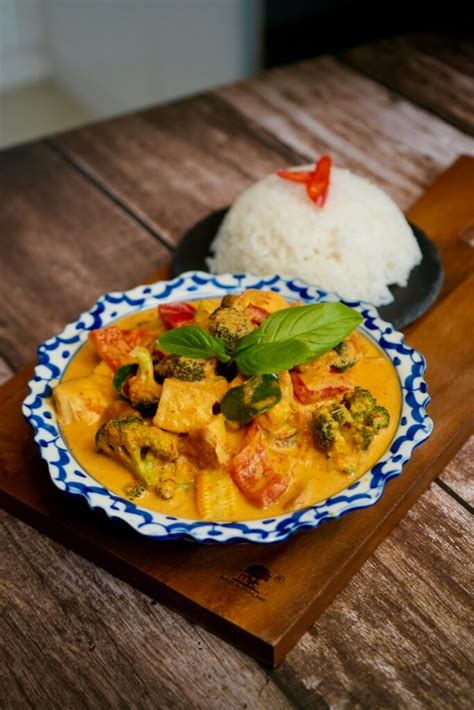 Thai Veg Red Curry Meghna Food Magic