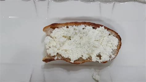 훈제연어 바질 허브 갈릭 크림치즈 바게트 샌드위치 만들기