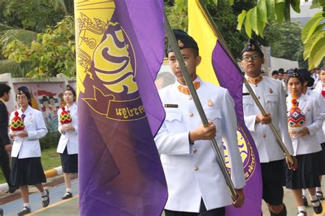 โรงเรียนกาญจนาภิเษกวิทยาลัย นครปฐม พระตำหนักสวนกุหลาบมัธยม Added A New โรงเรียน