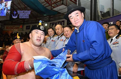 Шуурхай мн Цэргийн баярын барилдаанд улсын заан Д Хүдэрбулга түрүүлэв Монгол цэргийн өдөр